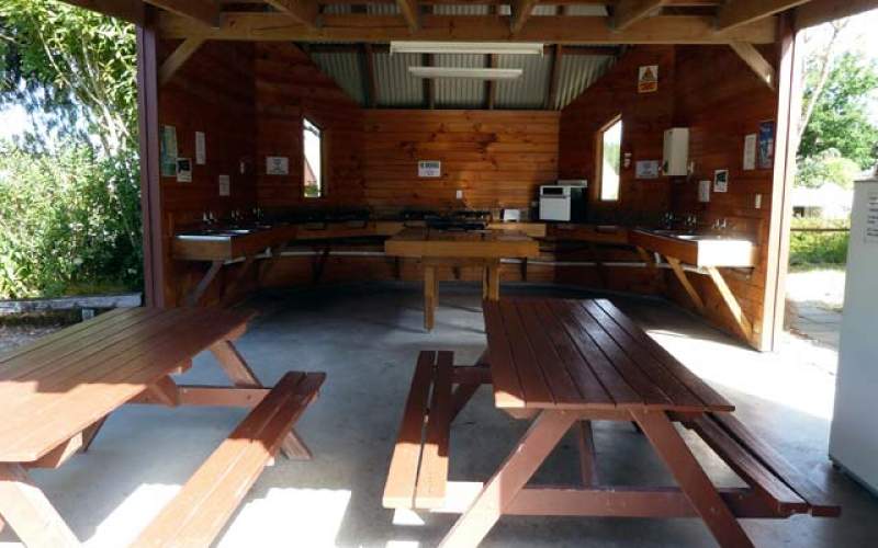 Mapua Leisure Park | Full Service Camp | New Zealand